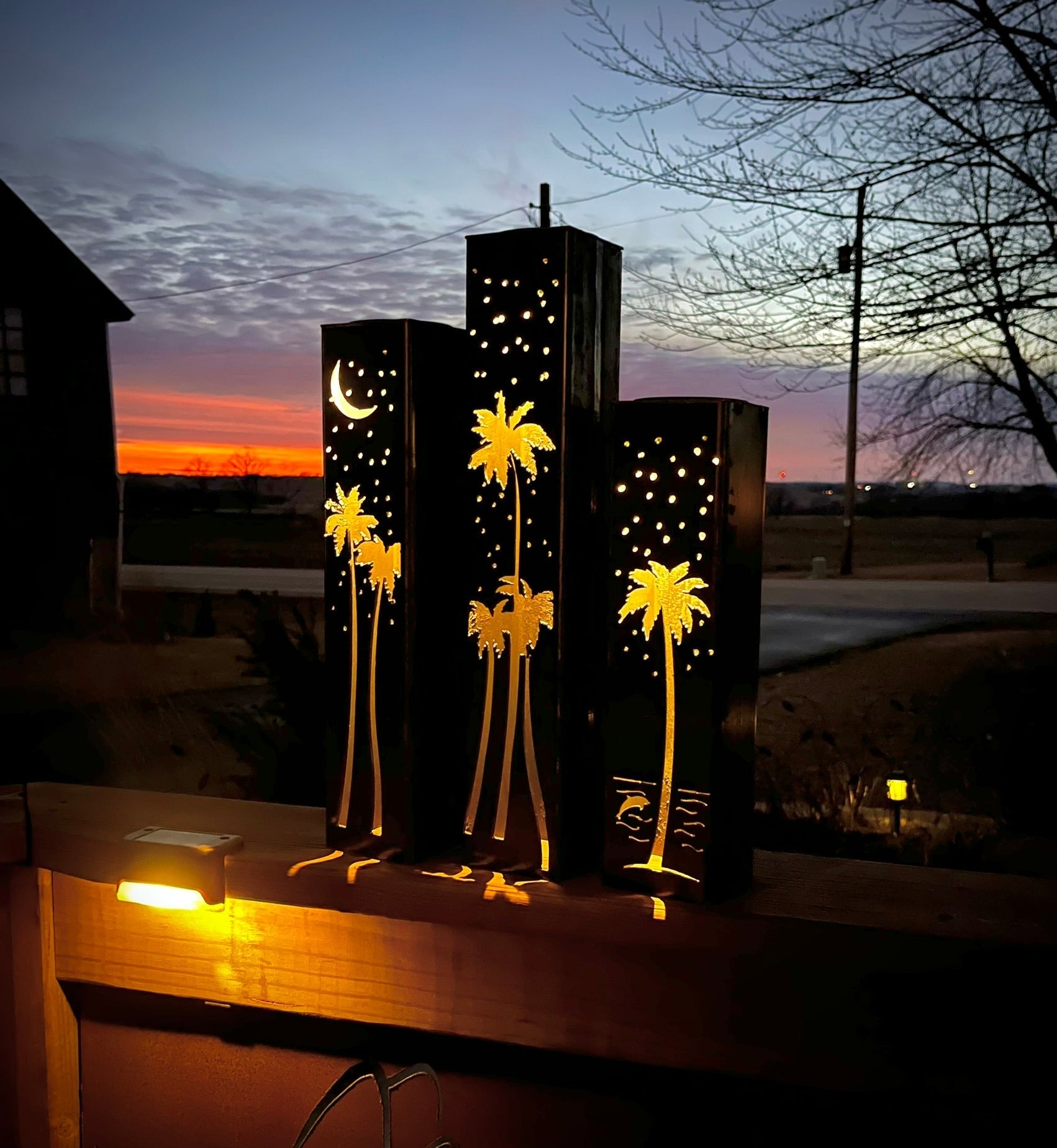 Solar Light Towers - Henderson Garden Supply